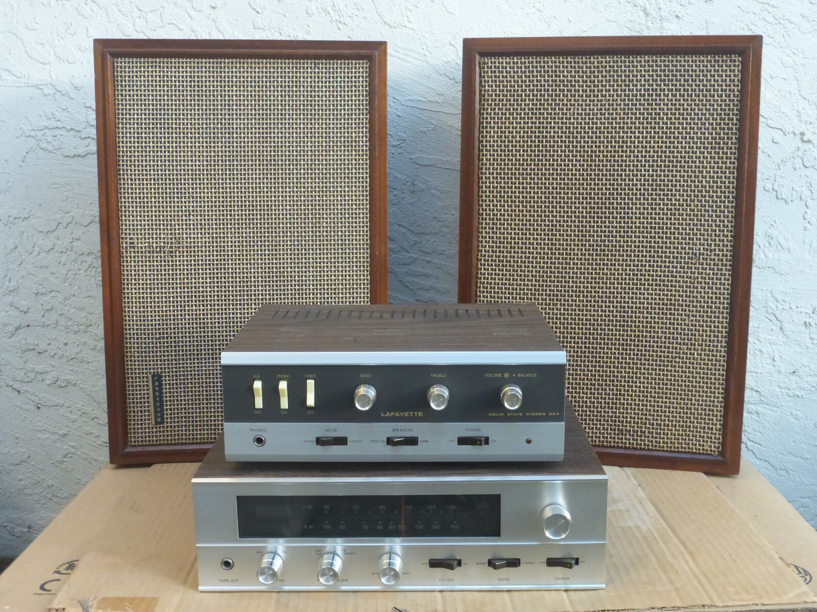 Vintage Lafayette Stereo Amplifier 25A + AM/FM Tuner LT-425T + Speakes ...