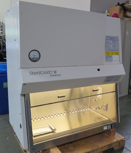 R198179 Baker SterilGARD III Advance BioSafety Cabinet SG403 w/ Stand ...