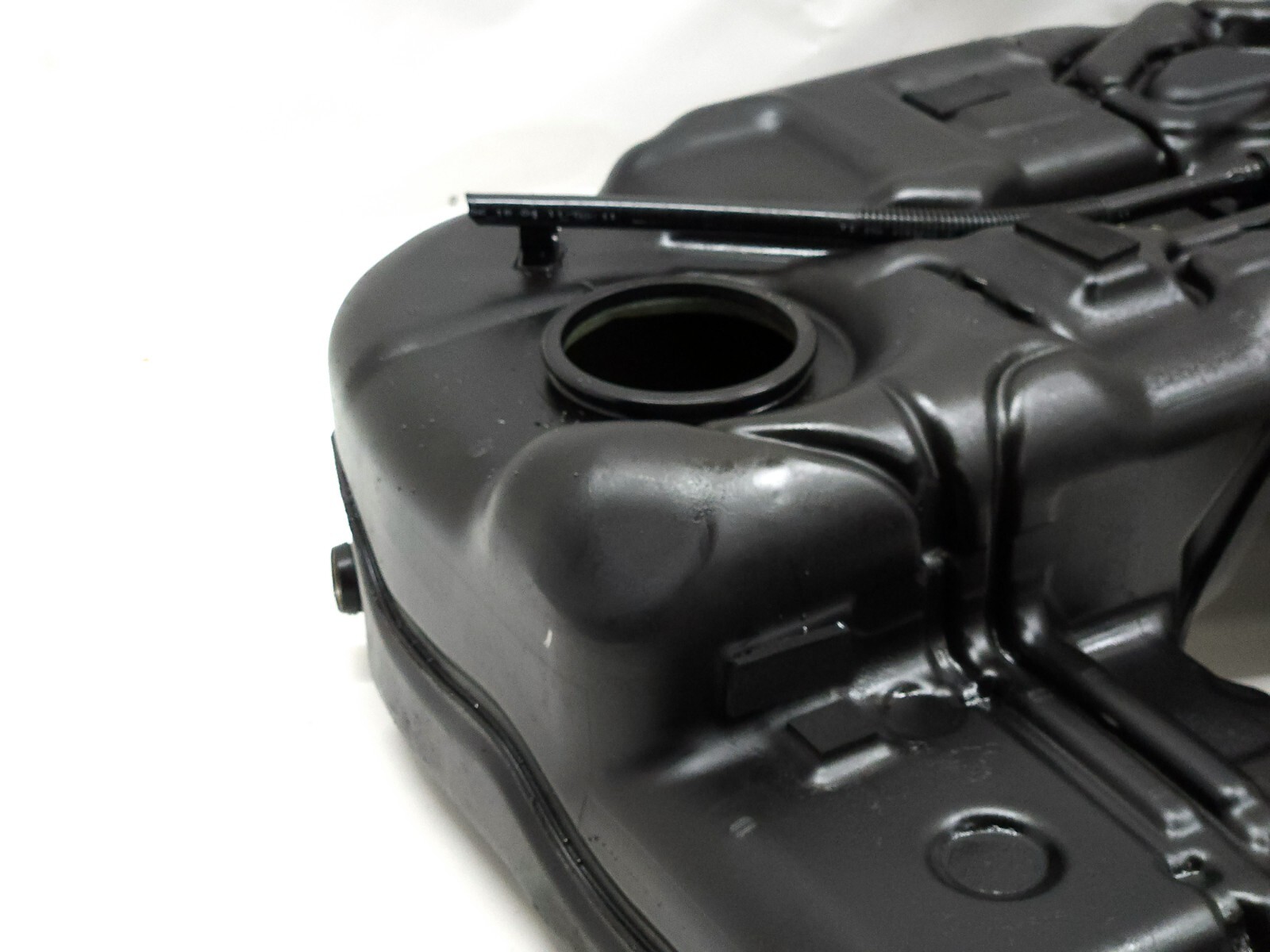 ⭐ 09-18 Bmw E70 F15 X5 Diesel Gas Fuel Tank Supply Plastic Tank ...