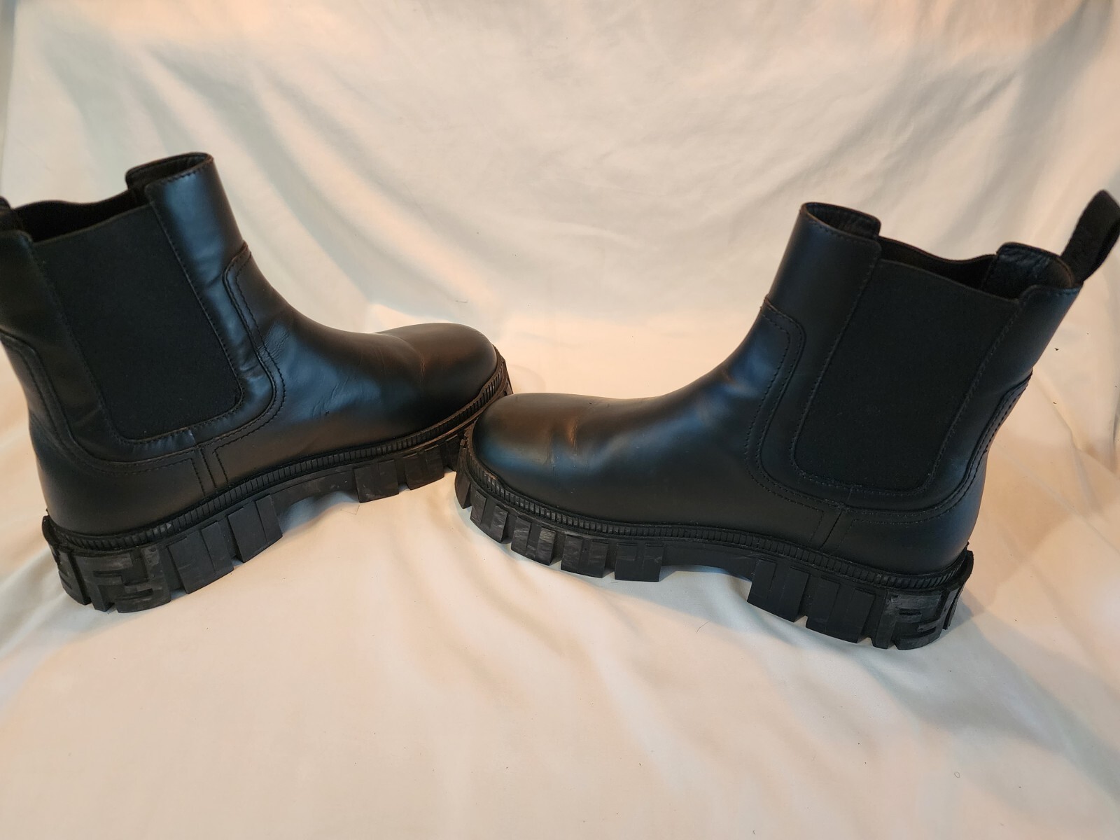 Fendi Force Black leather Chelsea boots Size 40 - Pre… - Gem