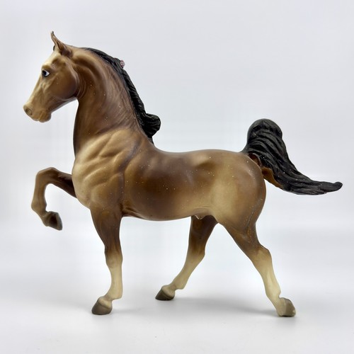 Vintage Breyer Five Gaiter Commander #52 with White and Red Ribbon | eBay