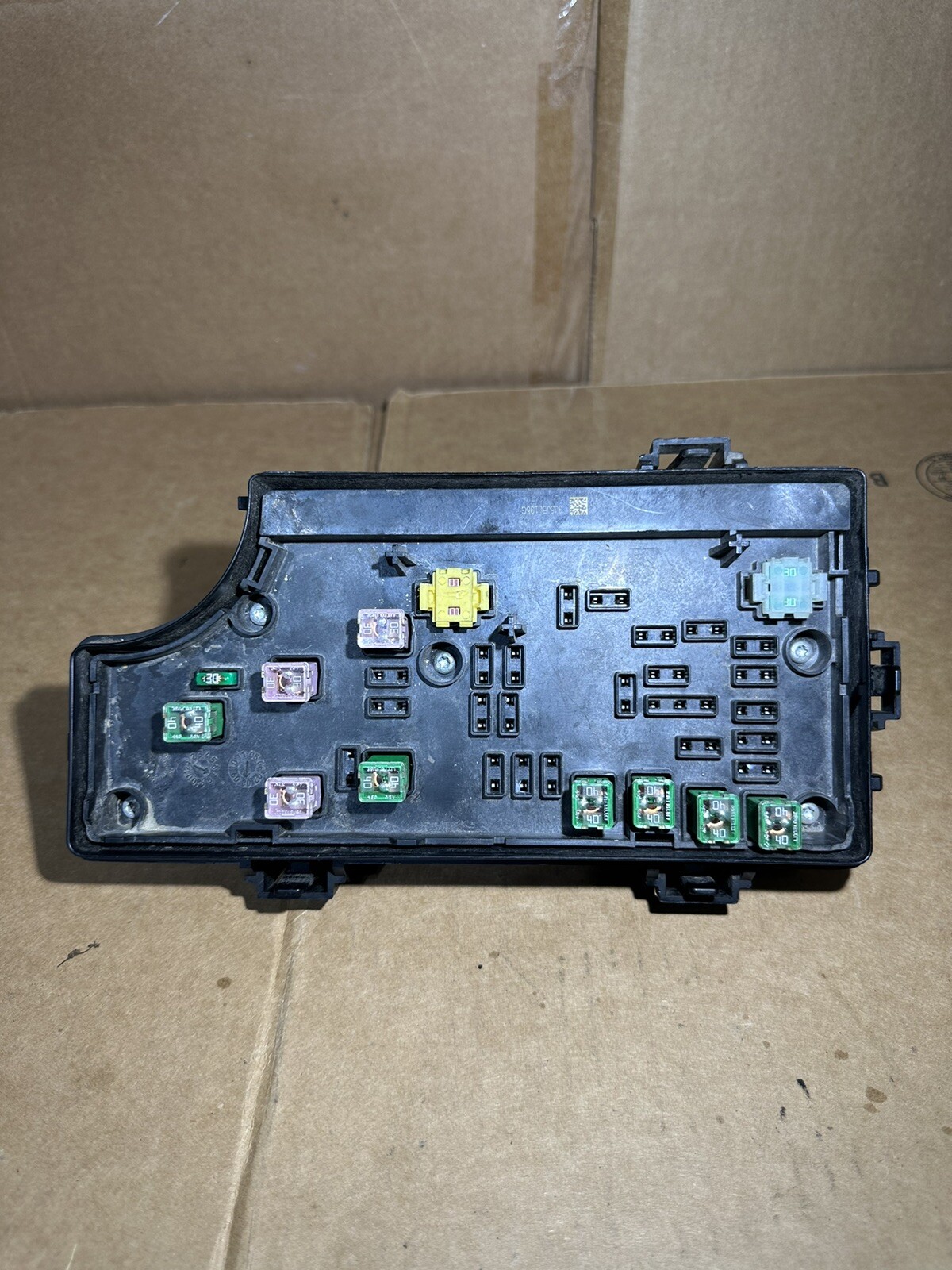 P68048227AA 2009 Jeep Patriot Dodge Caliber Relay Fuse Box Engine Bay ...