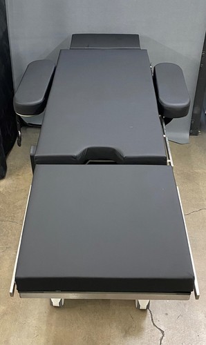 DRE Torino 550 Surgical OR Table w/ Headboard, & Solid Leg Board, Pads ...