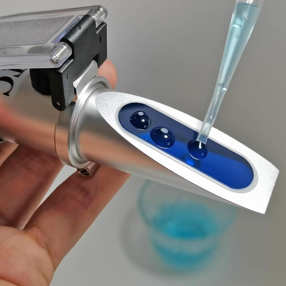 Brix Refractometer with ATC, Dual Scale - Specific Gravity & Brix ...