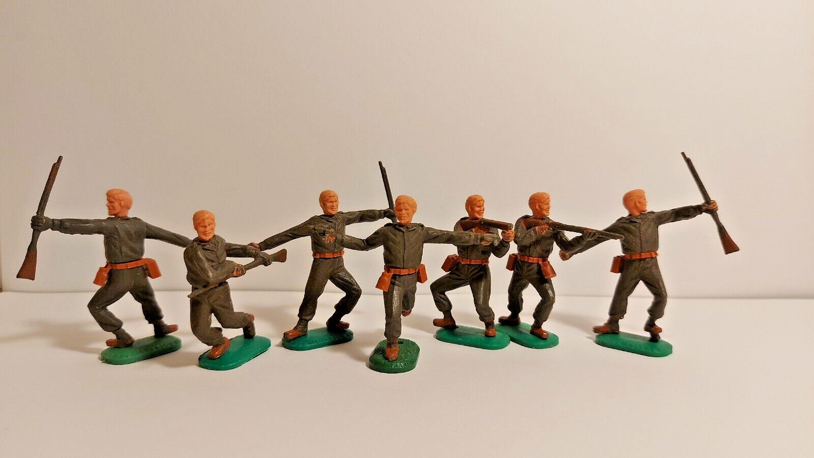 TIMPO TOYS - soldats Vintage toy soldiers - swoppets - WWII infantry 7x ...