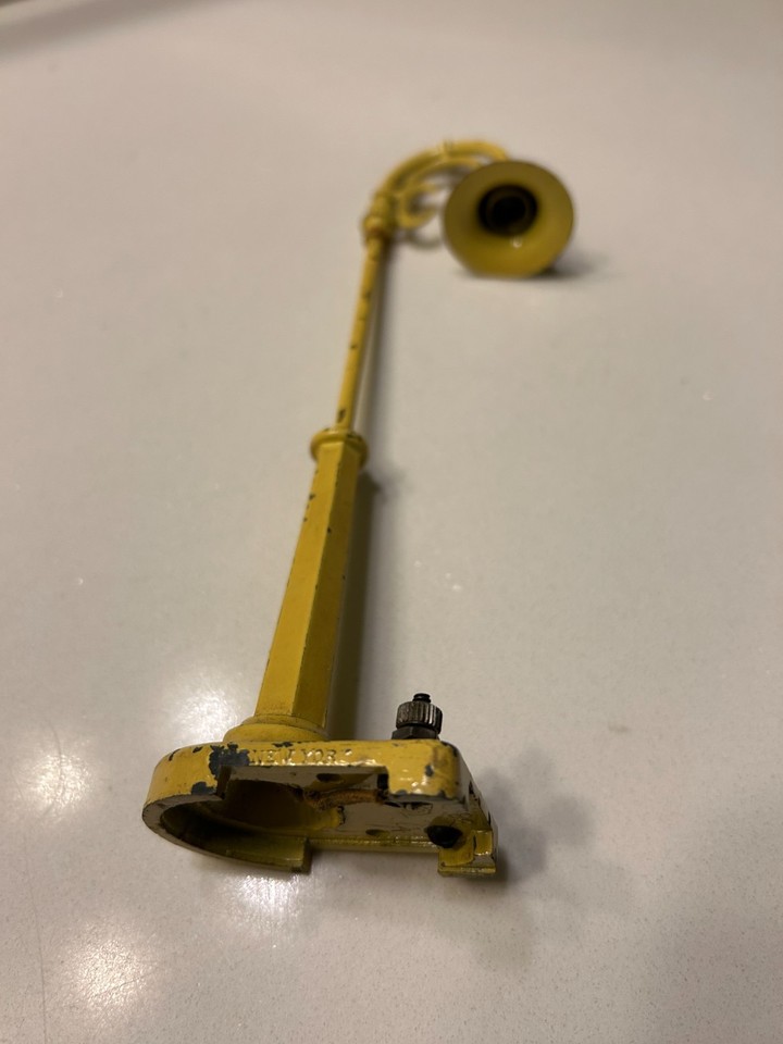 MARX or LIONEL LIGHTPOST (YELLOW) STANDARD PRE-WW2 METAL USED | eBay