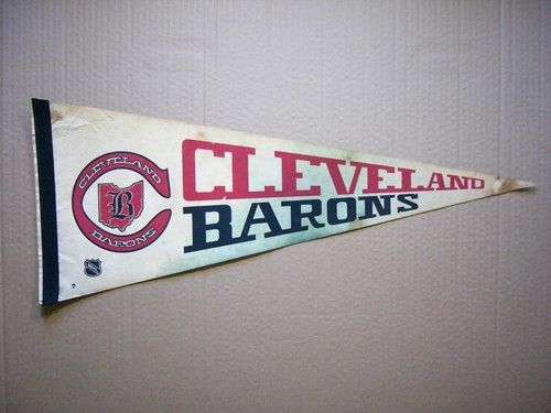RARE 1976/77 1977/78 CLEVELAND BARONS NHL HOCKEY PENNANT FLAG RED ON ...