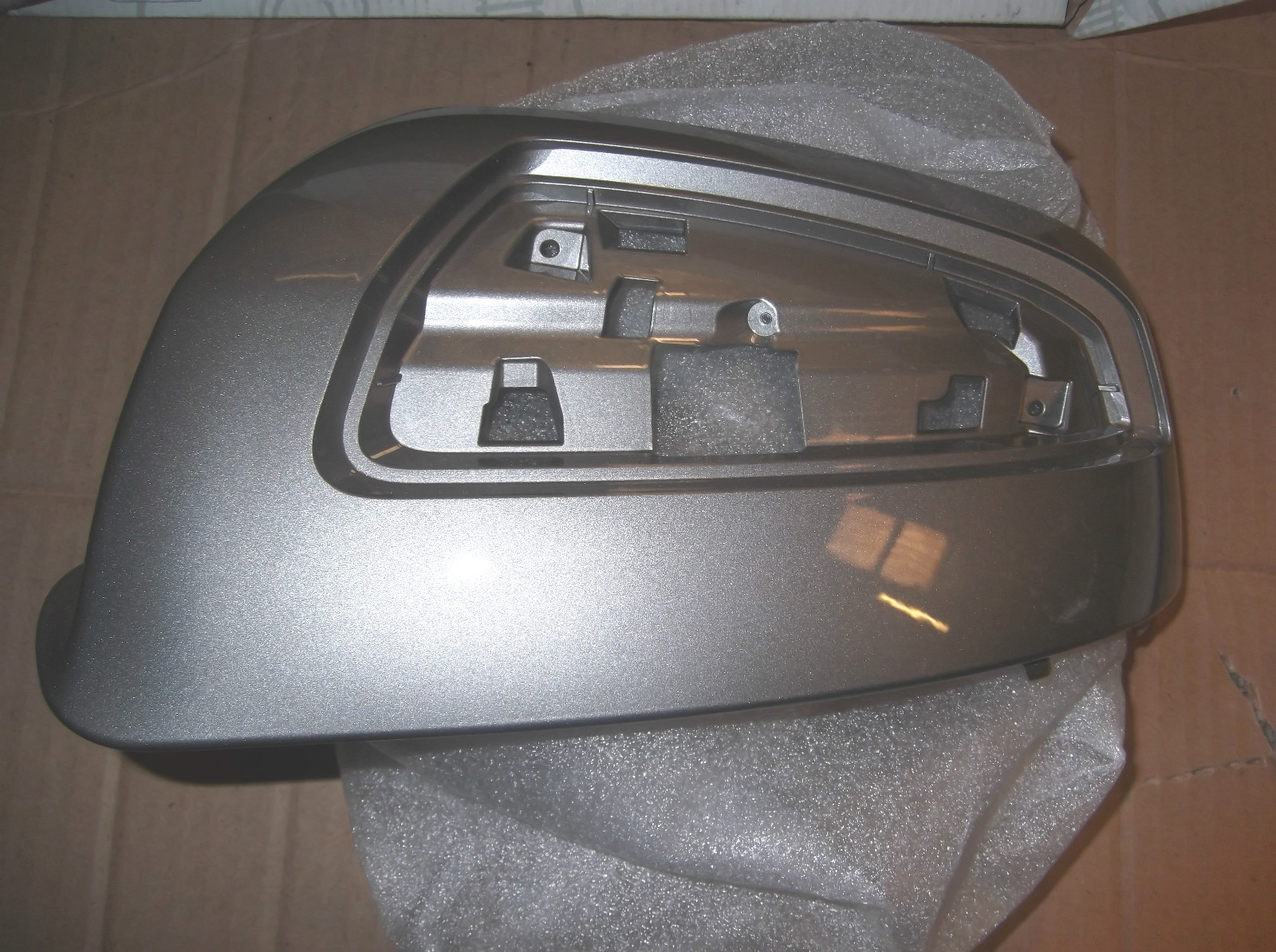 MERCEDES W204 CLASS NEAR SIDE WING MIRROR OUTER COVER 204 811 09 07 | eBay
