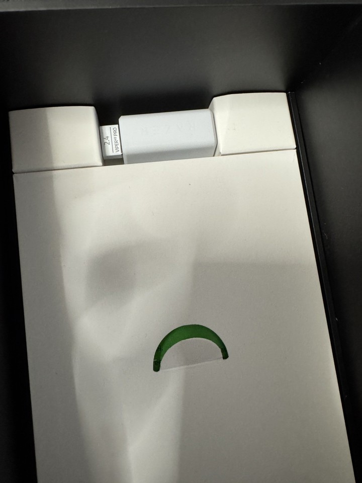 Razer Viper V2 Pro Wireless Optical Gaming Mouse - White 840272901526 ...