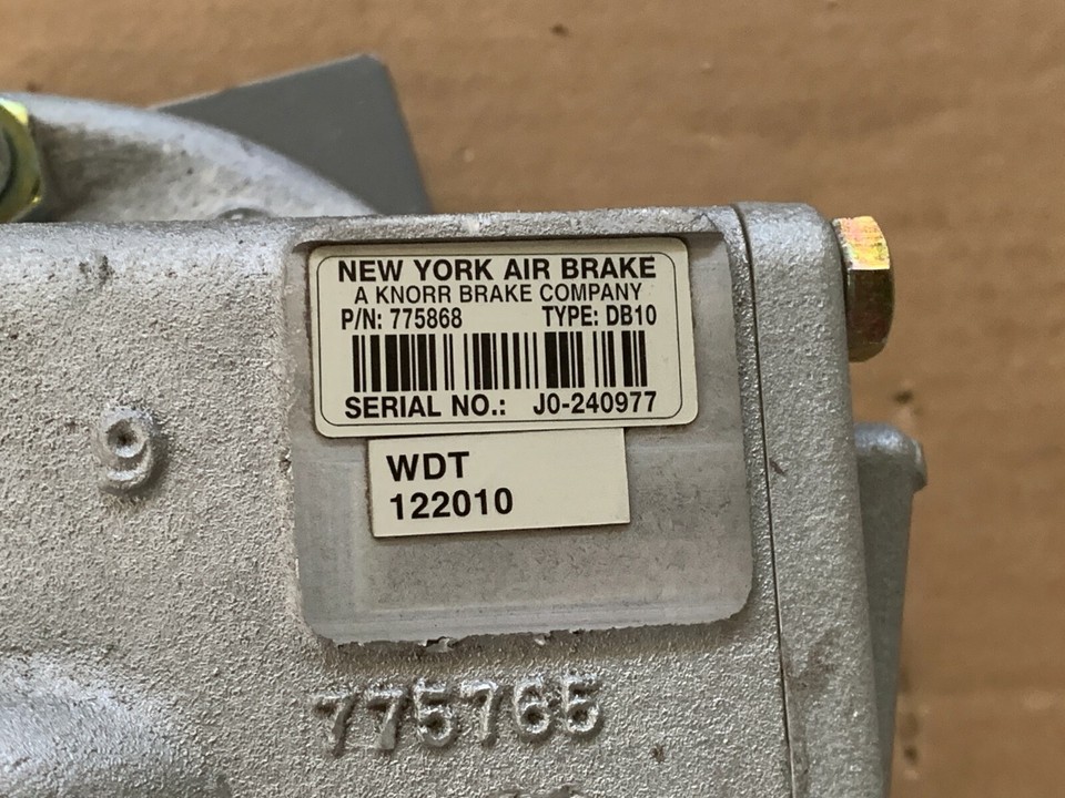 KNORR New York Air Brake Company TYPE DB10 Valve Locomotive 775868 ...