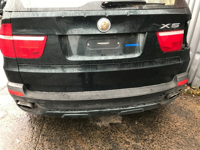 07-13 BMW X5 OEM White 300 Lower DECKLID Panel Trunk 41627161677 for ...