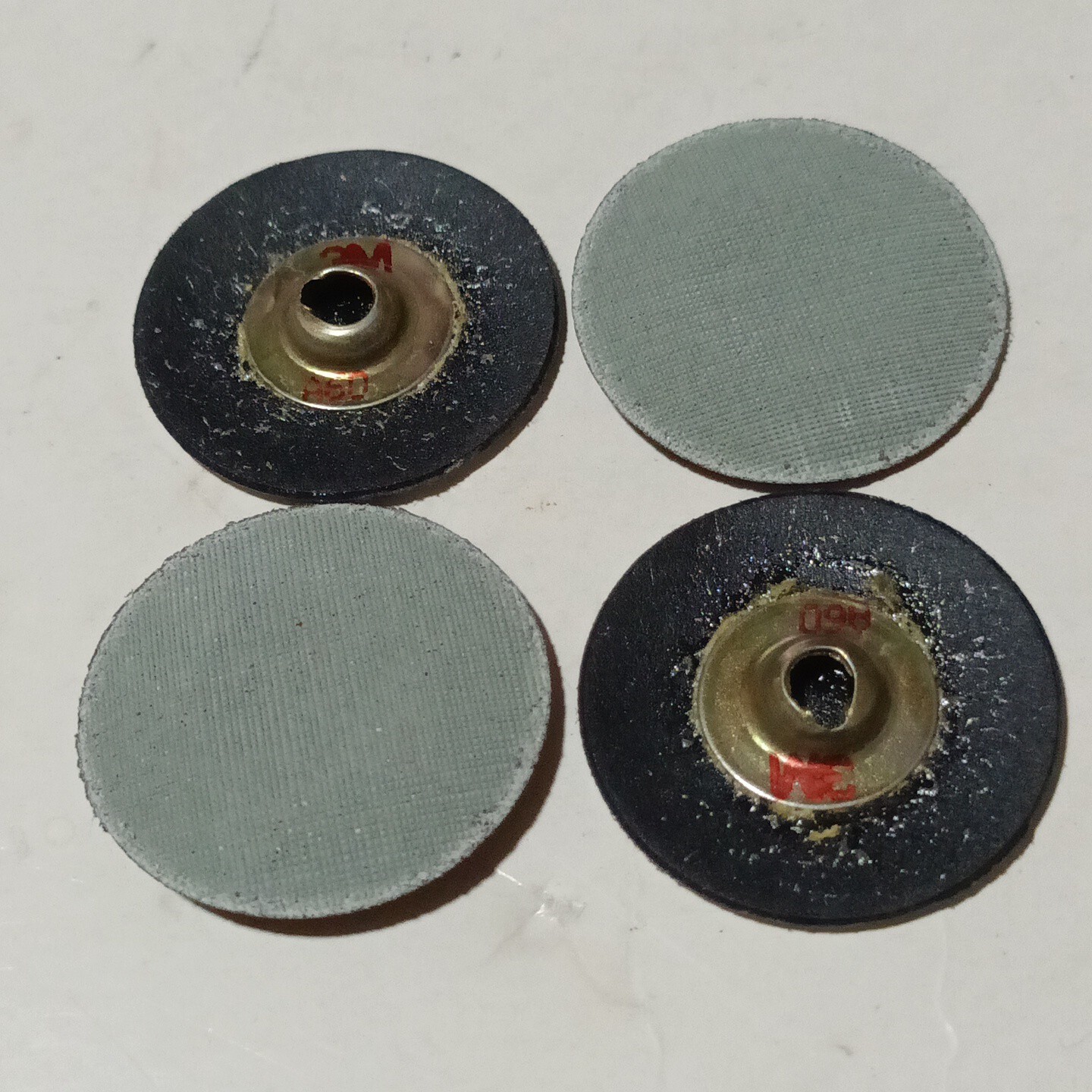 3M ROLOC SANDING DISCS 1-1/2". TSM 407PA GRADE A60JE. QTY 50 NEW IN ...