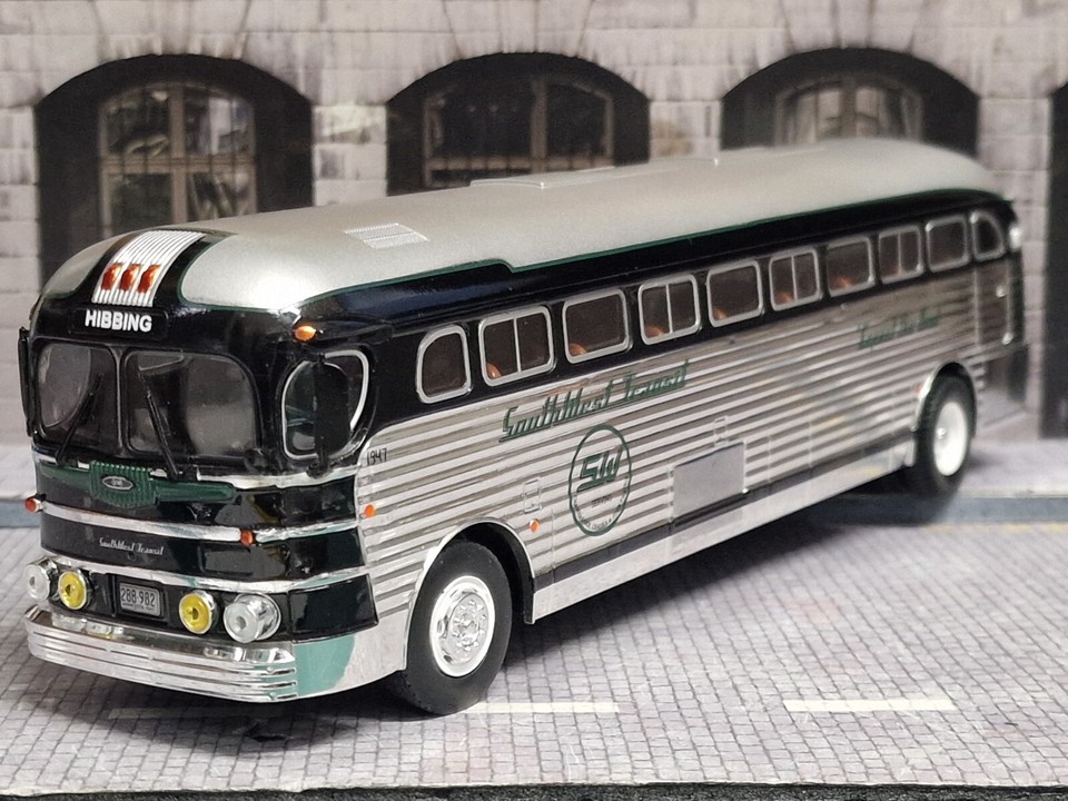 ICONIC REPLICAS 1/43 - GM PD-4151 SILVERSIDE COACH 1948 | eBay