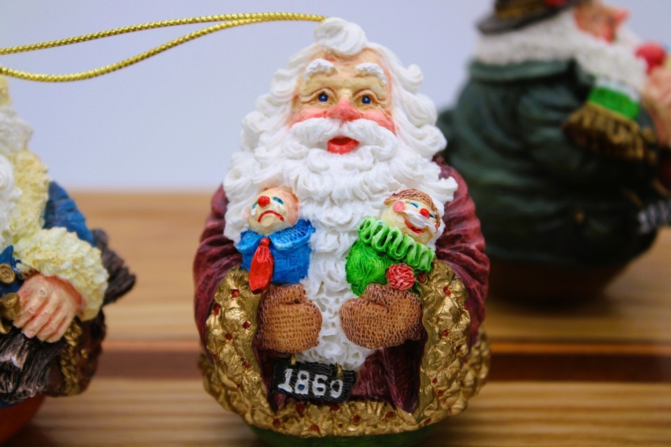 Set of 6 Roman Inc. Santa Ornaments 1993 – Father Christmas History ...