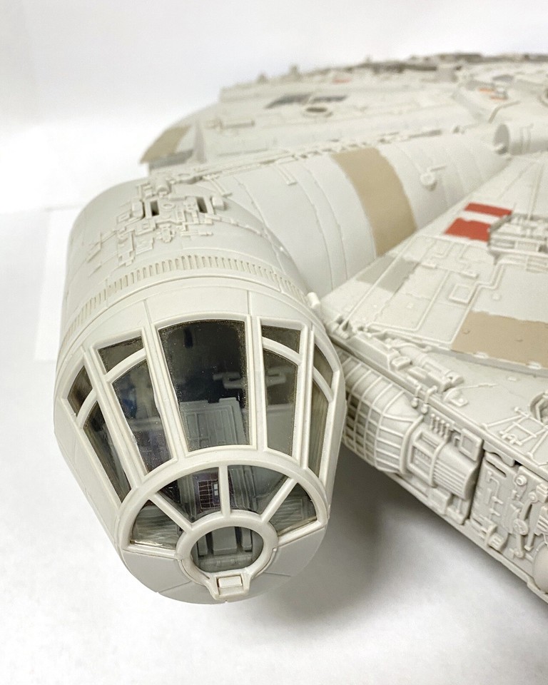 Hasbro Star Wars The Force Awakens Battle Action Large Millenium Falcon ...