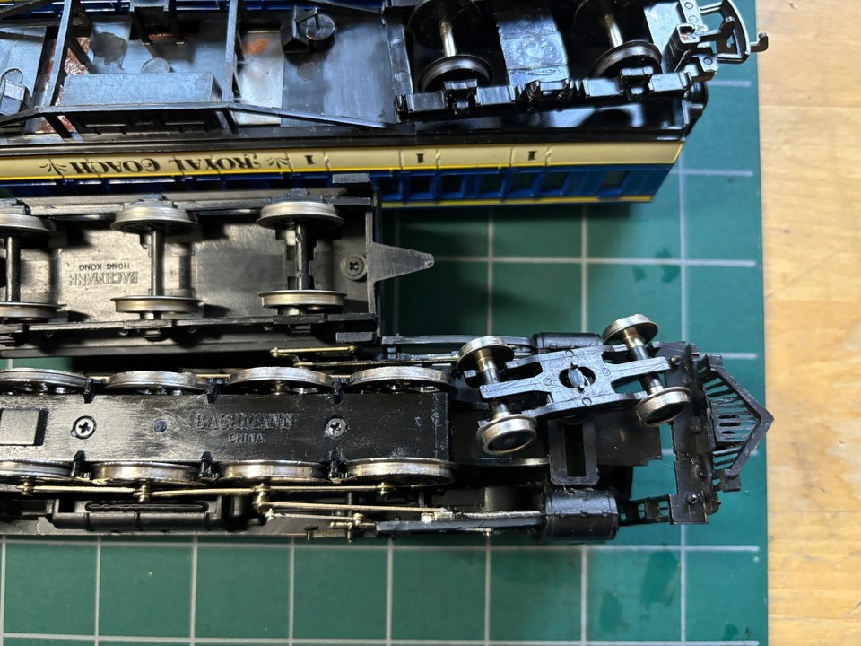 Custom Bachmann HO Train Set combined 2-8-4 Engine + Royal Coach ...