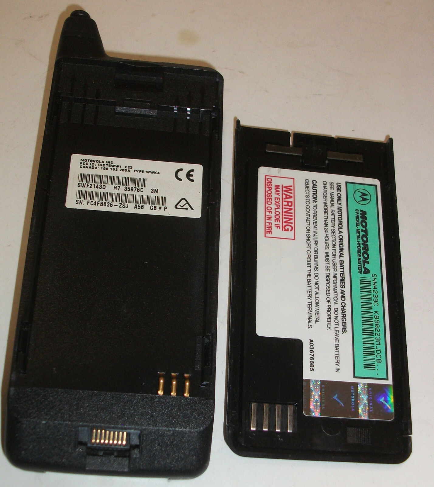 VINTAGE MOTOROLA CELL PHONE MICROTAC/650 E + SWF2143D SNN4239C BATTERY ...