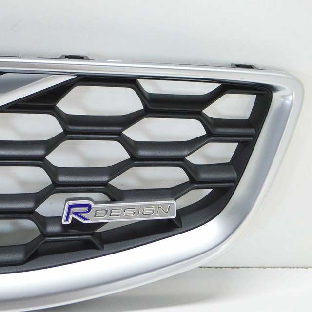 Volvo C30 Kühlergrill vorne R-design 31290405 neues echtes online ...