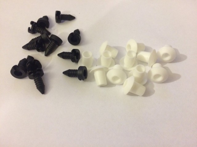 Land Rover Defender Door Trim Clips X 12 of Each Mxc1800 Mwc3136 & Some ...
