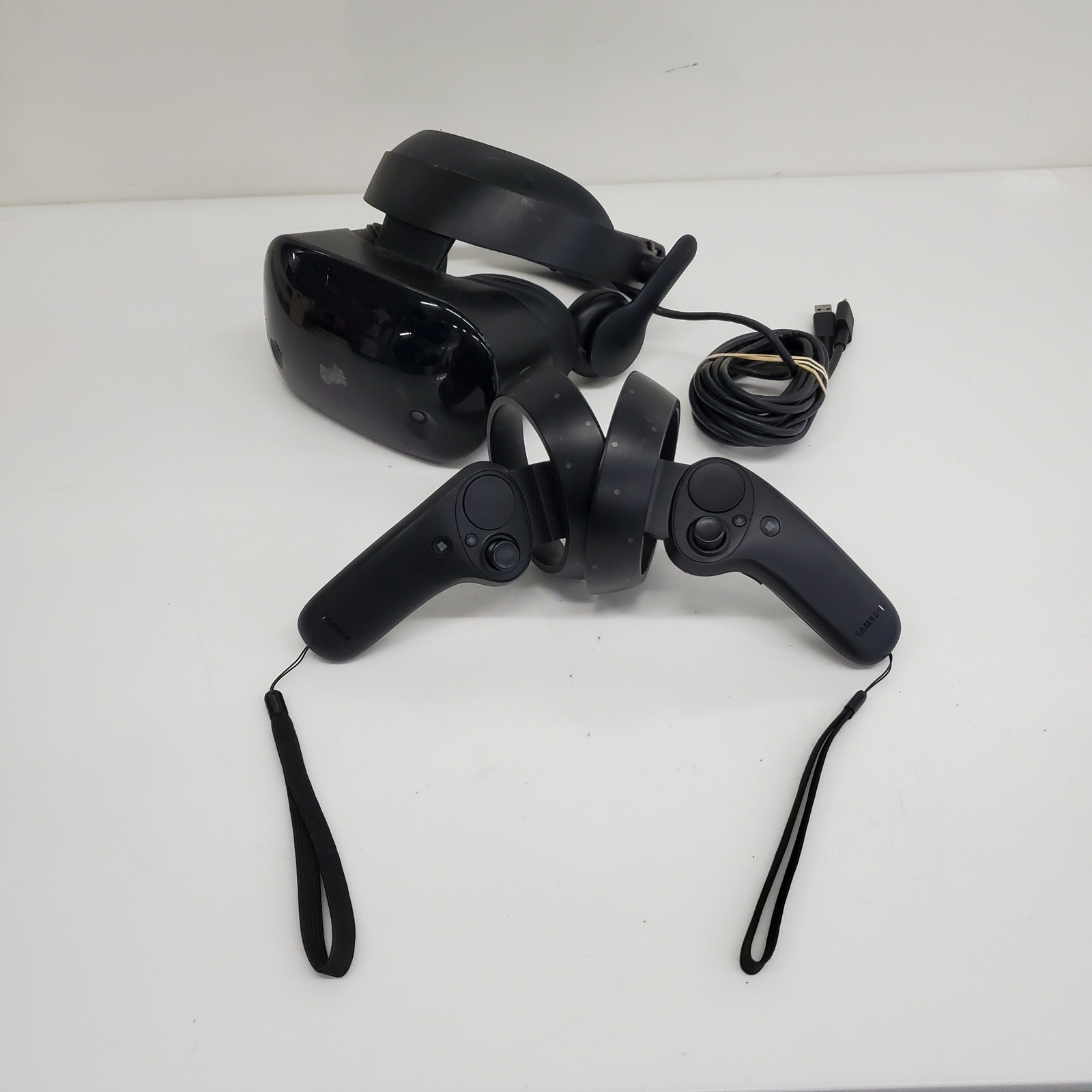 Samsung HMD Odyssey Mixed Reality Headset & 2 Wireless Controllers P/R ...