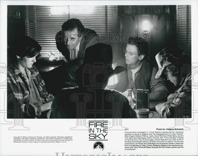 1993 Press Photo "Fire in the Sky" D.B. Sweeney,James Garner,R Patrick ...