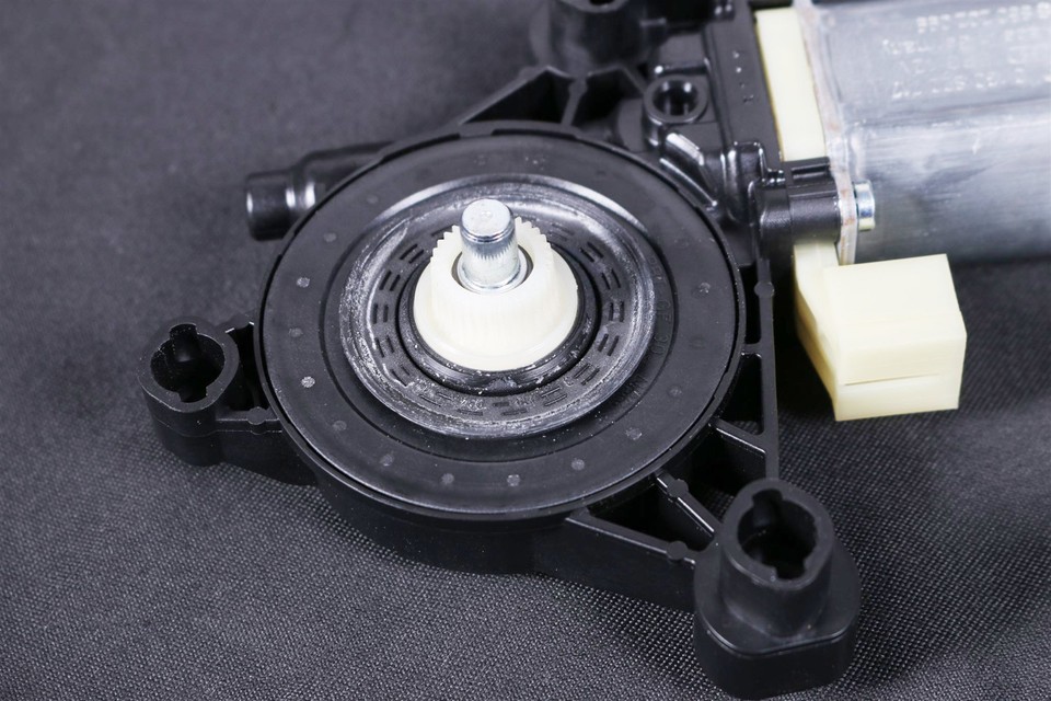 Window Lift Motor Front Right VR 5Q0959801B Audi A3 8V Tt Q2 VW Golf 7 ...