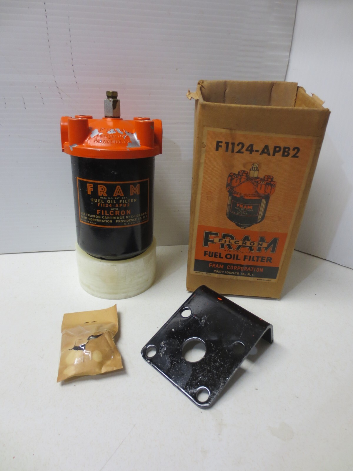 Vintage NOS Fram Cannister Filcron Fuel Oil Filter F1124-APB2 NEW In ...