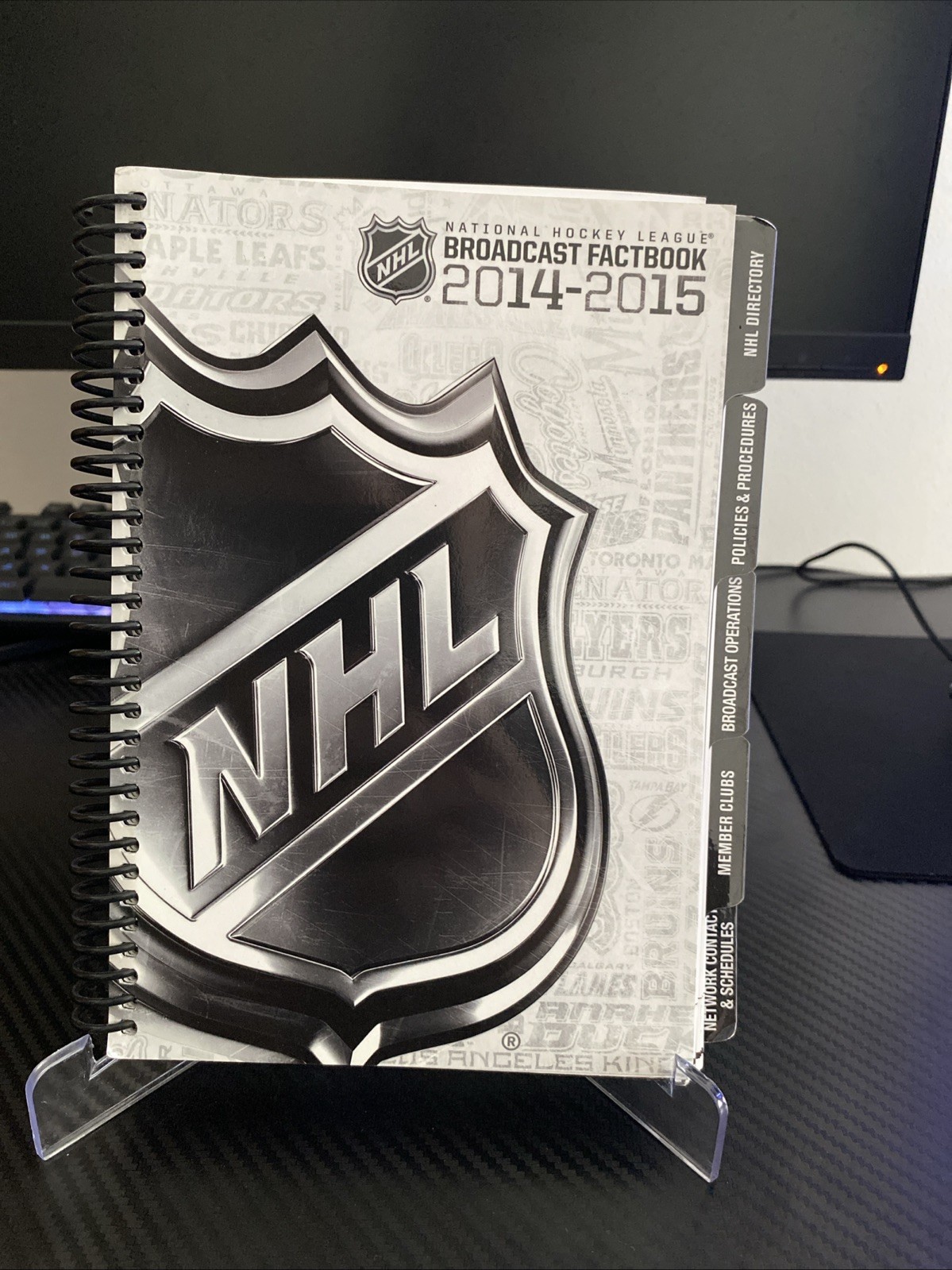 2014-2015 NHL team media guides + Guide & Record Book CD / Excellent ...