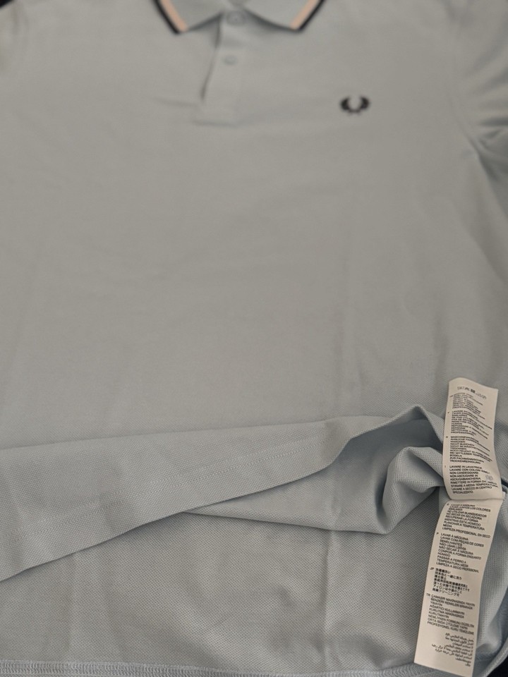 FRED PERRY EXTRA TRIM FIT TWIN TIPPED Piqué LIGHT ICE/SILKY PEACH/BLUE ...