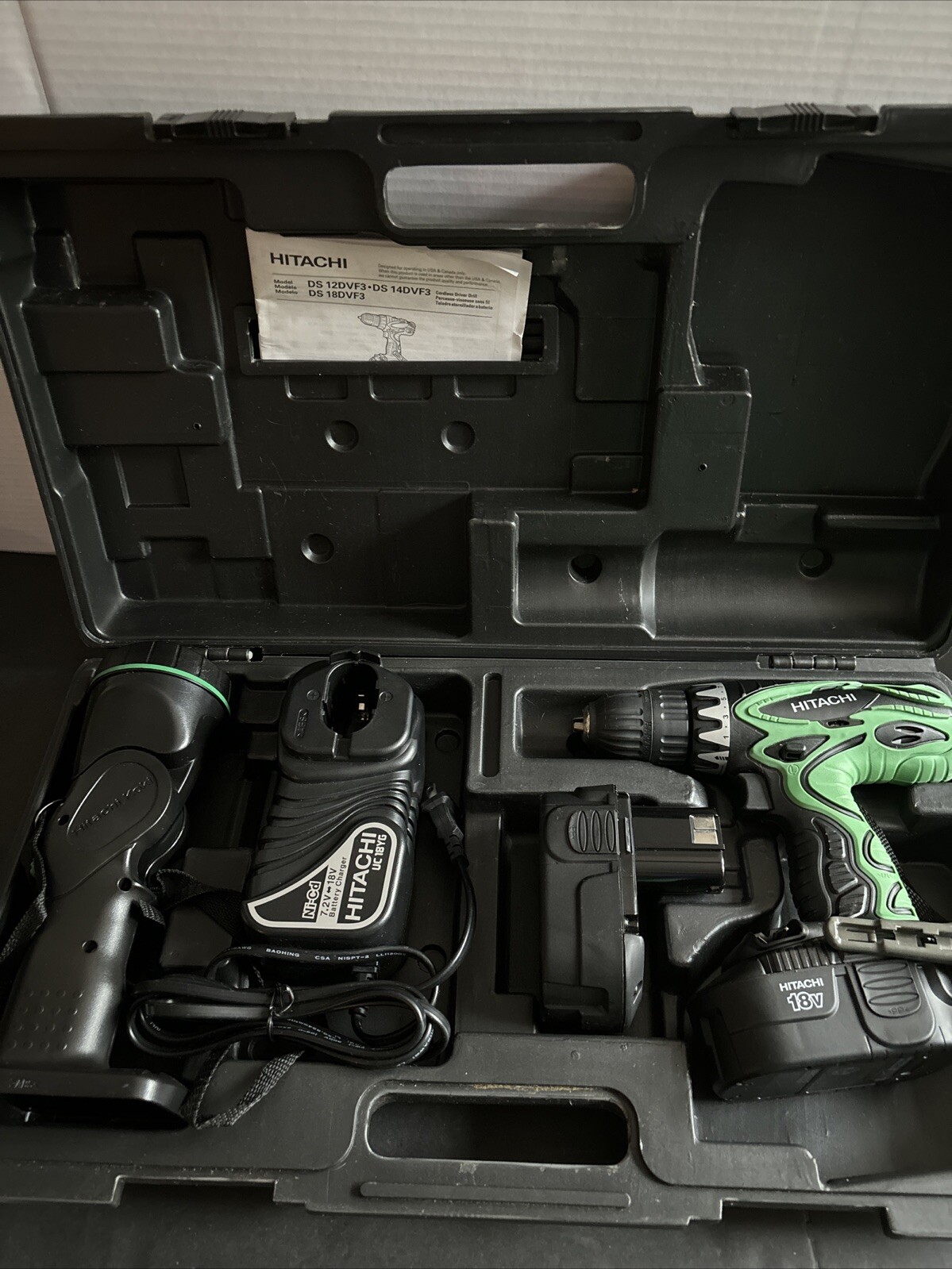 New Hitachi 18v Drill & Flashlight Set. Charger & 2 Batteries Lithium ...