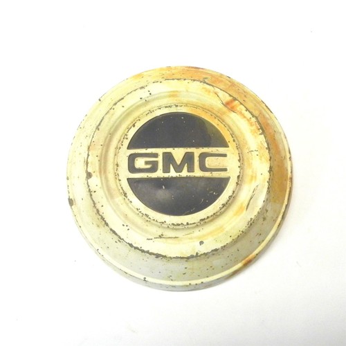 1967 1968 GMC HUB CAP WITH DENT 1/2 TON HUB COVER 10.5" SINGLE CAP WORN ...
