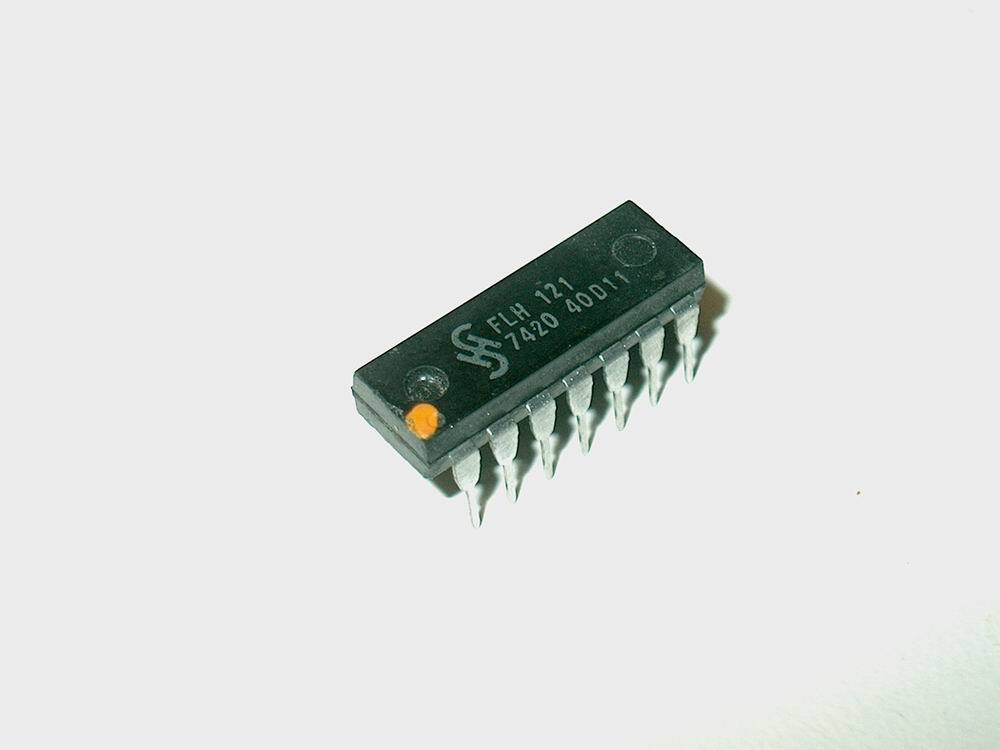 FLH121 - Ic Bauteil DIP14 dual nand with 4 input device Siemens Vintage ...