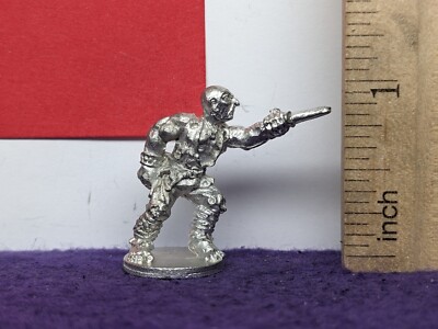 Hobby Products C1005f Robber Attacking w. Knife Miniature D&D Metal ...