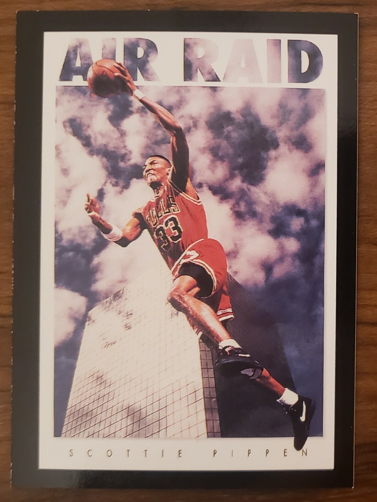 SCOTTIE PIPPEN 1993-94 Skybox AIR RAID Basketball Card #321 Chicago ...