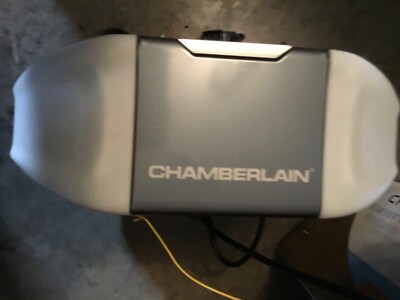 (2) Chamberlain 3/4 HP Smart Quiet Belt Drive Garage Door Opener ...