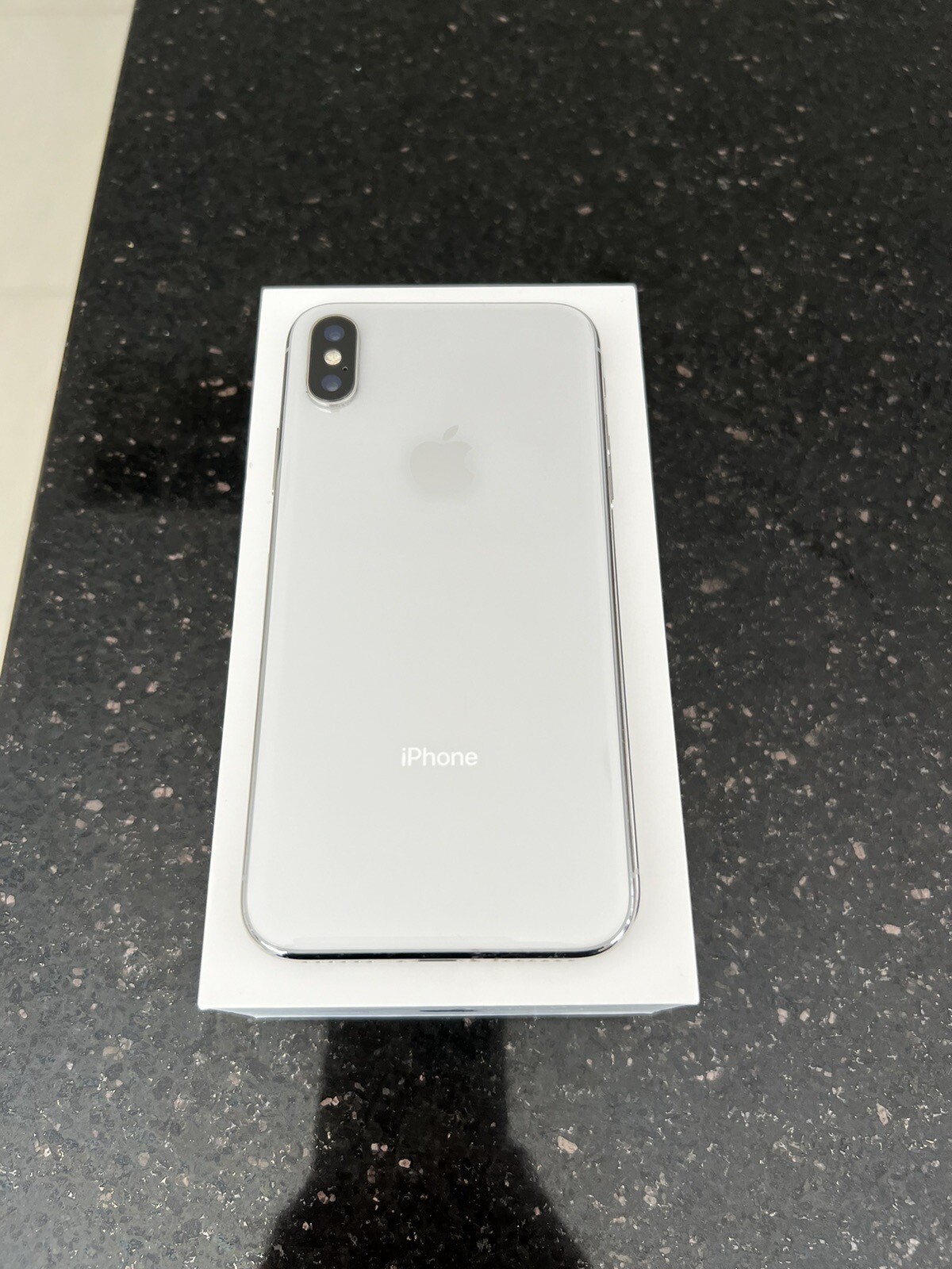Apple iPhone X - 256GB - Silver (Unlocked) A1865 Excellent Condition ...