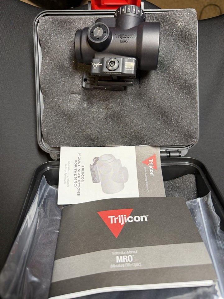 Trijicon MRO 1x25 Red Dot Sight w Trijicon MRO® Levered QD Full Co ...