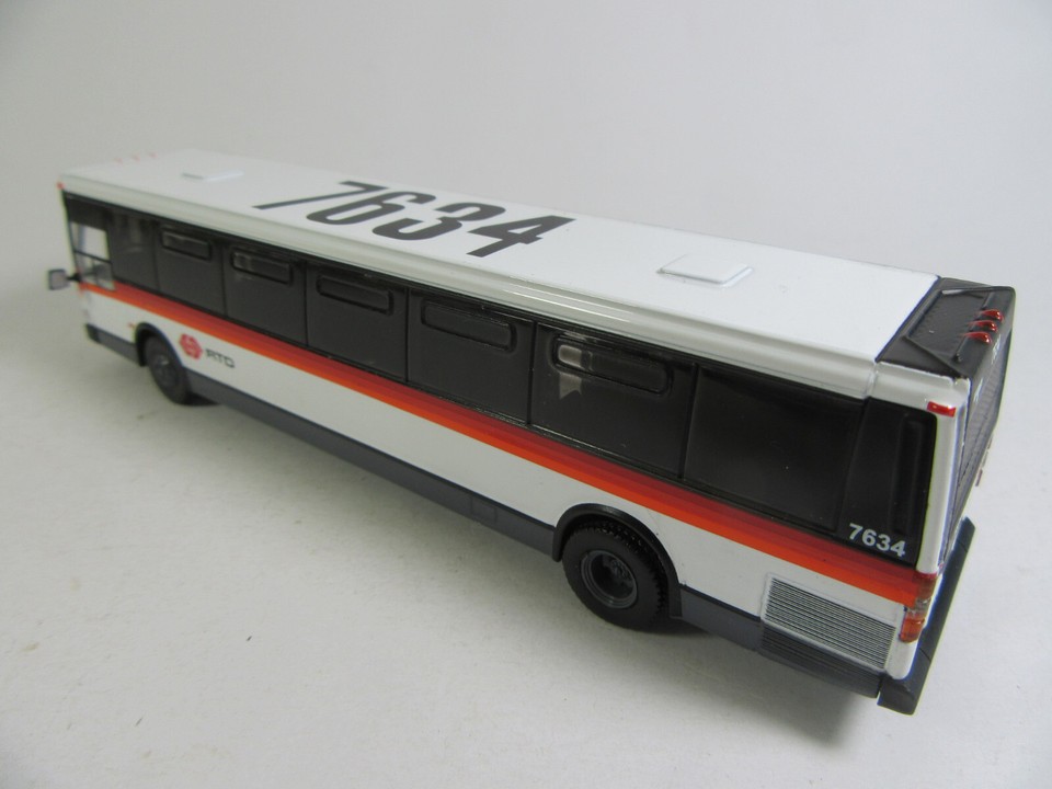Iconic Replicas 1:87 1980 Grumman 870 Transit Bus Metro Los Angeles USA ...