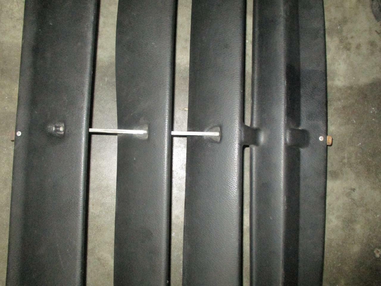 HOLDEN LC LJ TORANA AUNGER LOUVER 2 4 DOOR REAR WINDSCREEN SHADE WINDOW ...