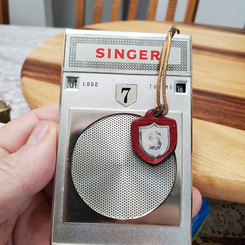 Vintage 1960 Singer Transistor Radio HE217 Ultra Thin w/ Original Box ...