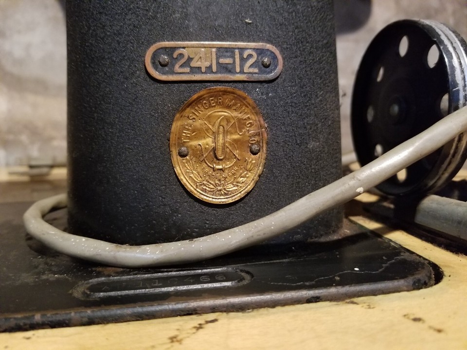 Vintage Singer 241-12 High Speed Industrial Sewing Machine with Table ...