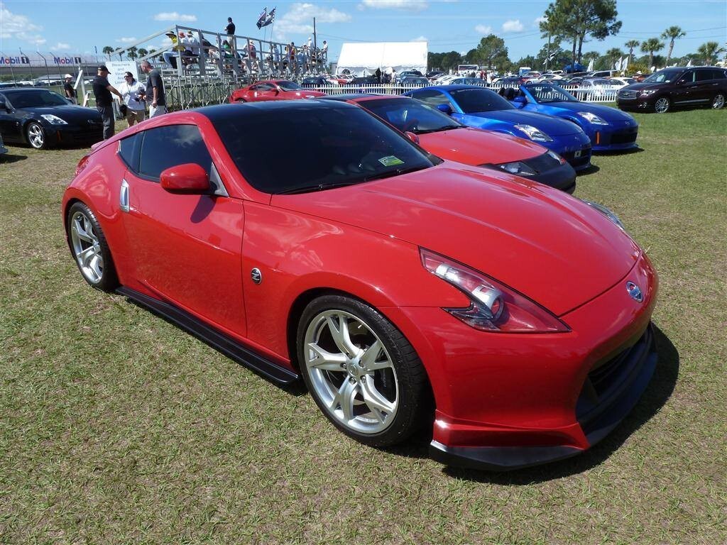 Nissan 370z Red Wallpaper