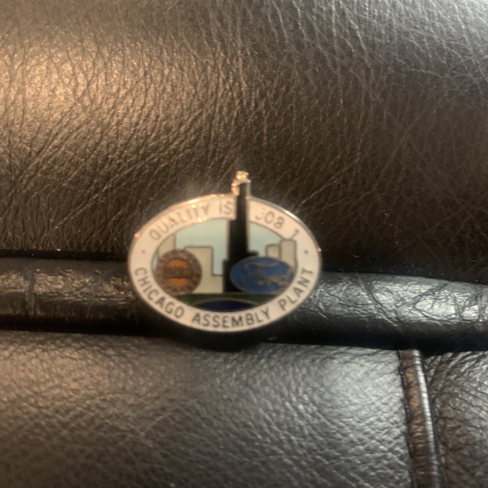 SERVICE PIN FORD MOTOR CO. UAW UNION CHICAGO ASSEMBLY PLANT VINTAGE | eBay