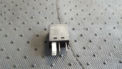 7M0951253C Relais 95VW10K705EA A1001-X47 for Volkswagen Passat 20 ...