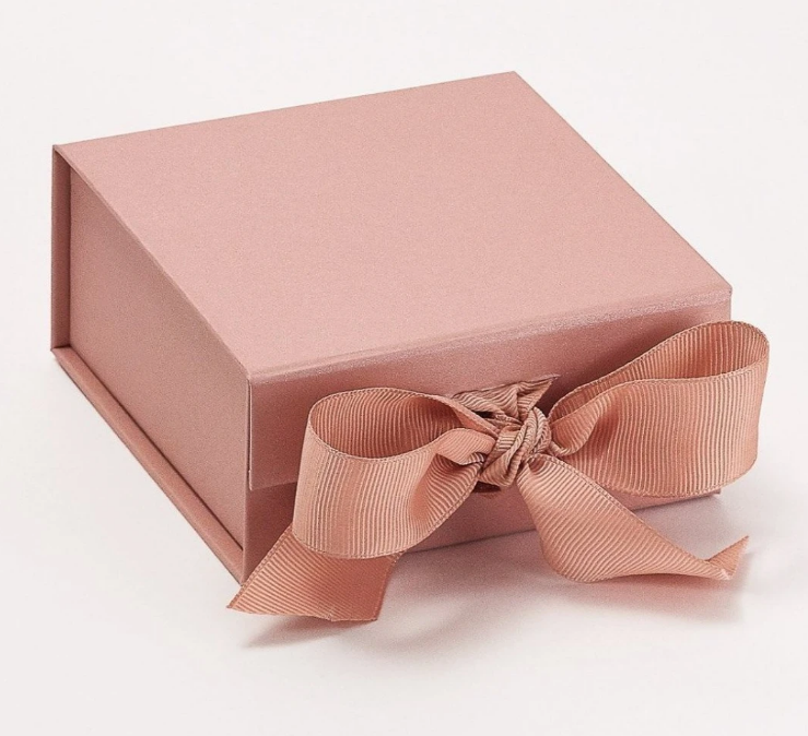 SMALL PERSONALISED GIFT BOX RIBBON BOW, WEDDINGS, NAME, BRDESMAIDS ...