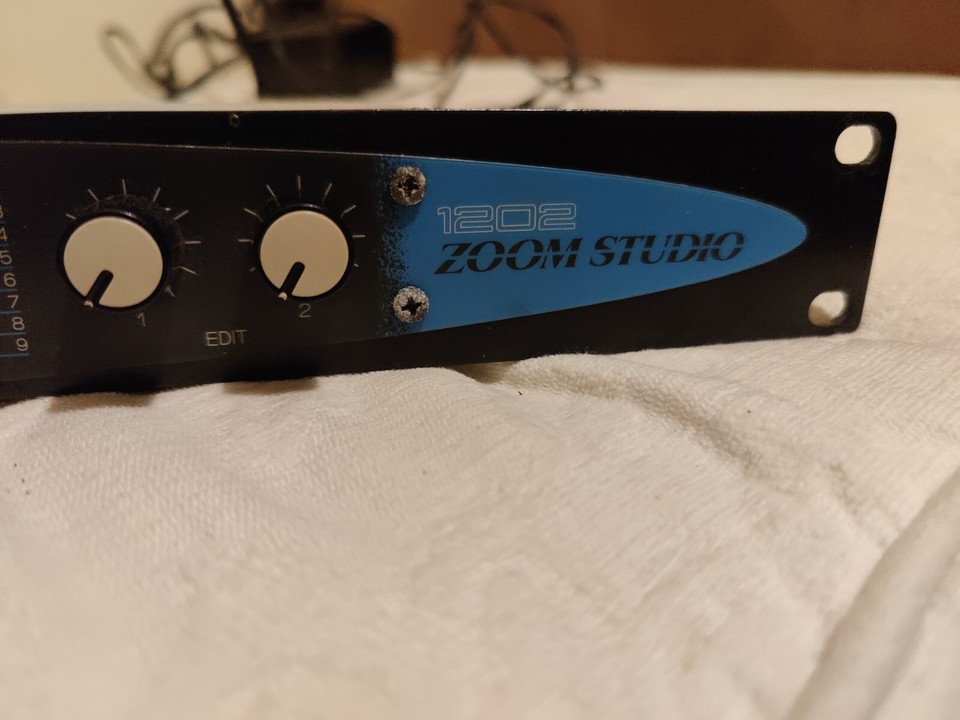 ZOOM Studio 1201 Digital Reverb & Multi Effects Unit [Vintage Midiverb ...