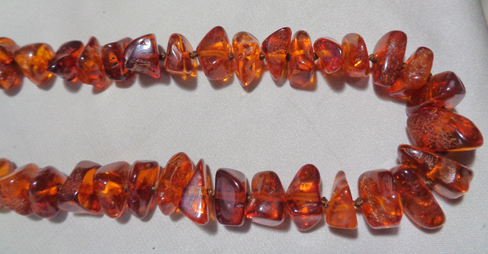 VINTAGE NATURAL ROOT BEER COLOR AMBER NECKLACE 24" - Gem