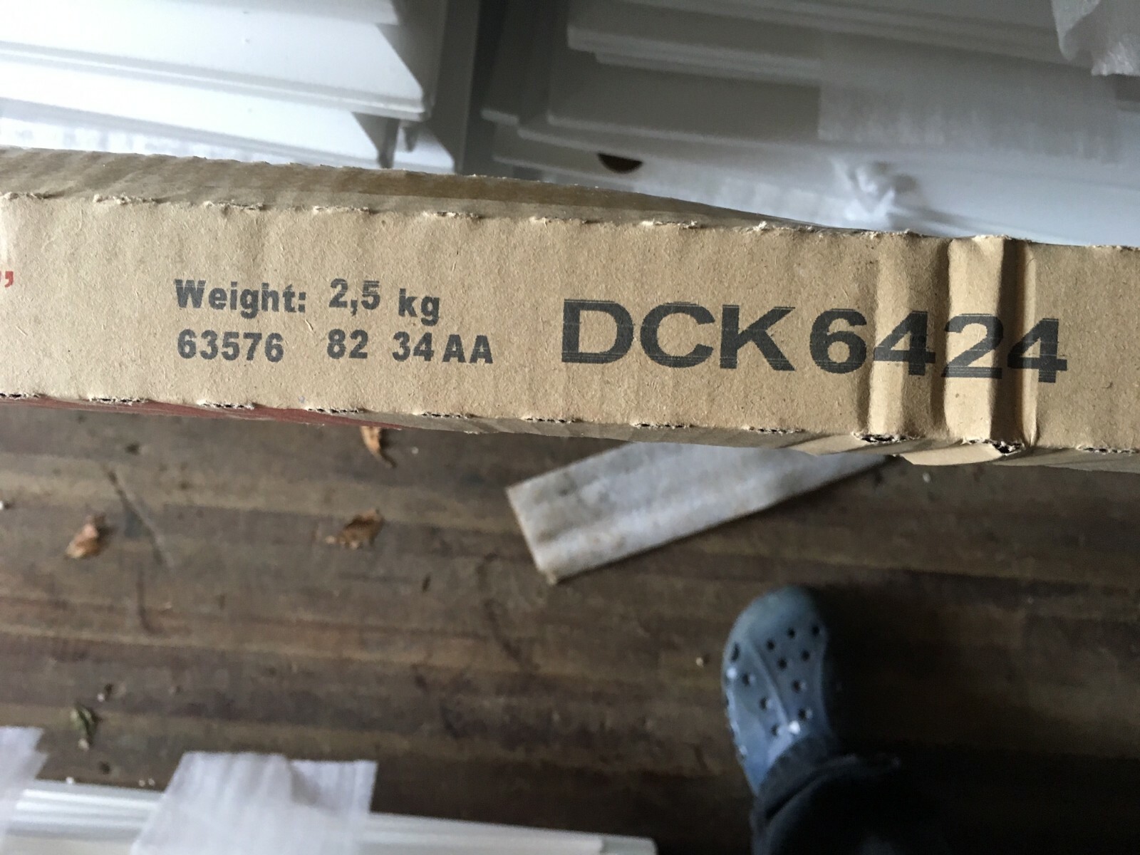 Howdens Discontinued Square Edge kitchen pelmet/cornice graphite grey ...