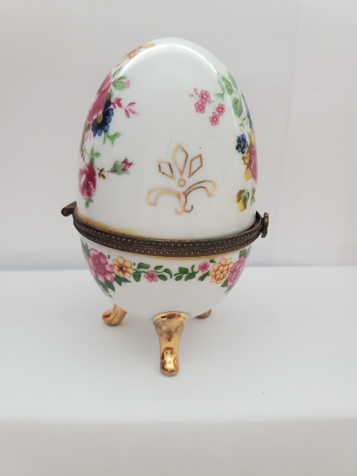 Vintage Porcelain Egg Hinged Trinket Box Beautiful Floral Gold Three Footed 1960 | eBay