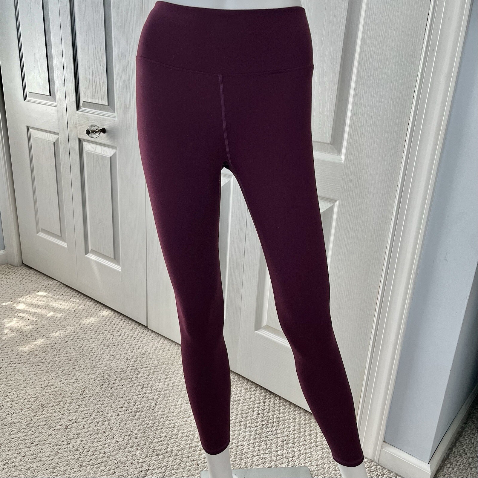 Fabletics PowerHold Leggings Womens Size XS Burgundy Pink Lattice ...